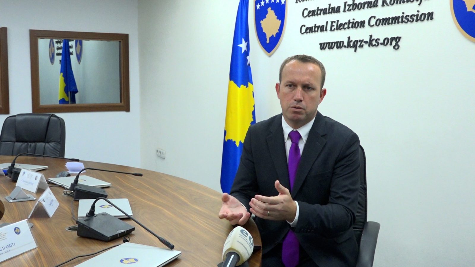 Elezi njofton për afatet e akreditimit të vëzhguesve dhe mediave për ...