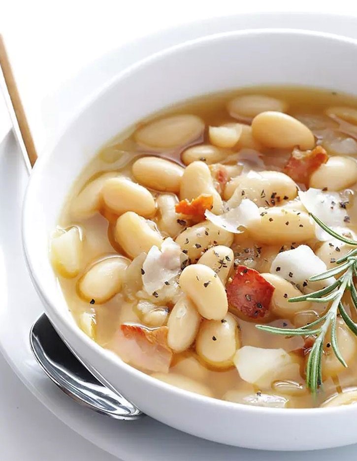 Fasulja, ushqimi dimëror me veti të shumta ushqyese | CNN.AL